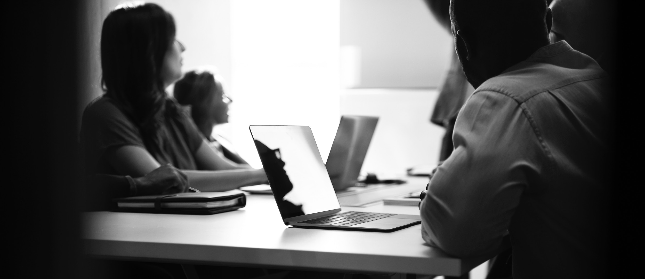 Successfully Managing Remote Teams | CrossRoads -Global